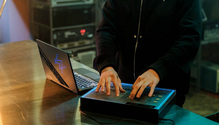 Conoce la nueva ROG Zephyrus G14 Alan Walker Special Edition | TechGames