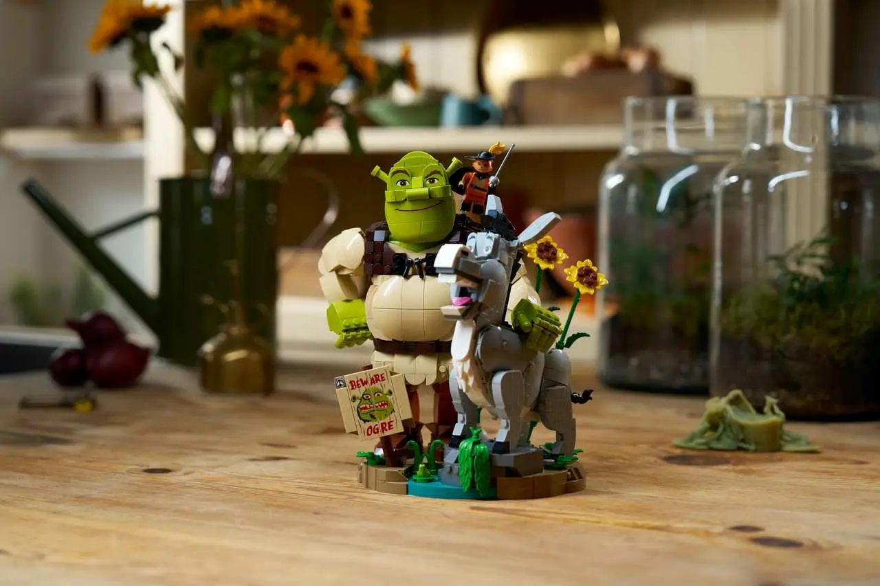 LEGO presenta los nuevos sets de Shrek, Burro y el Gato con Botas ...